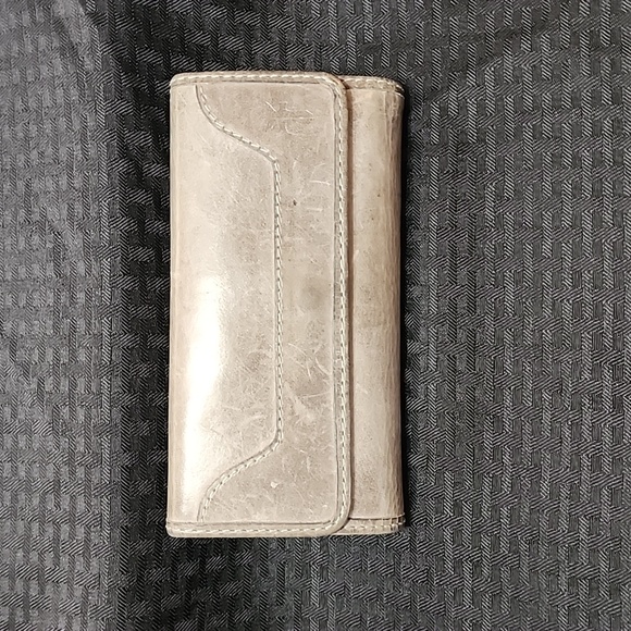 FRYE AND CO. | Bags | Frye Melissa Flap Organizer Wallet | Poshmark